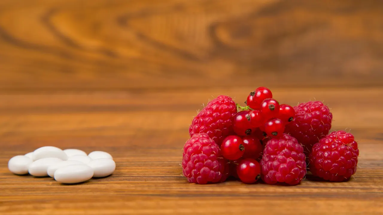 Raspberry Ketone: Benefits, Dosage, Side Effects, Drug Interactions ...